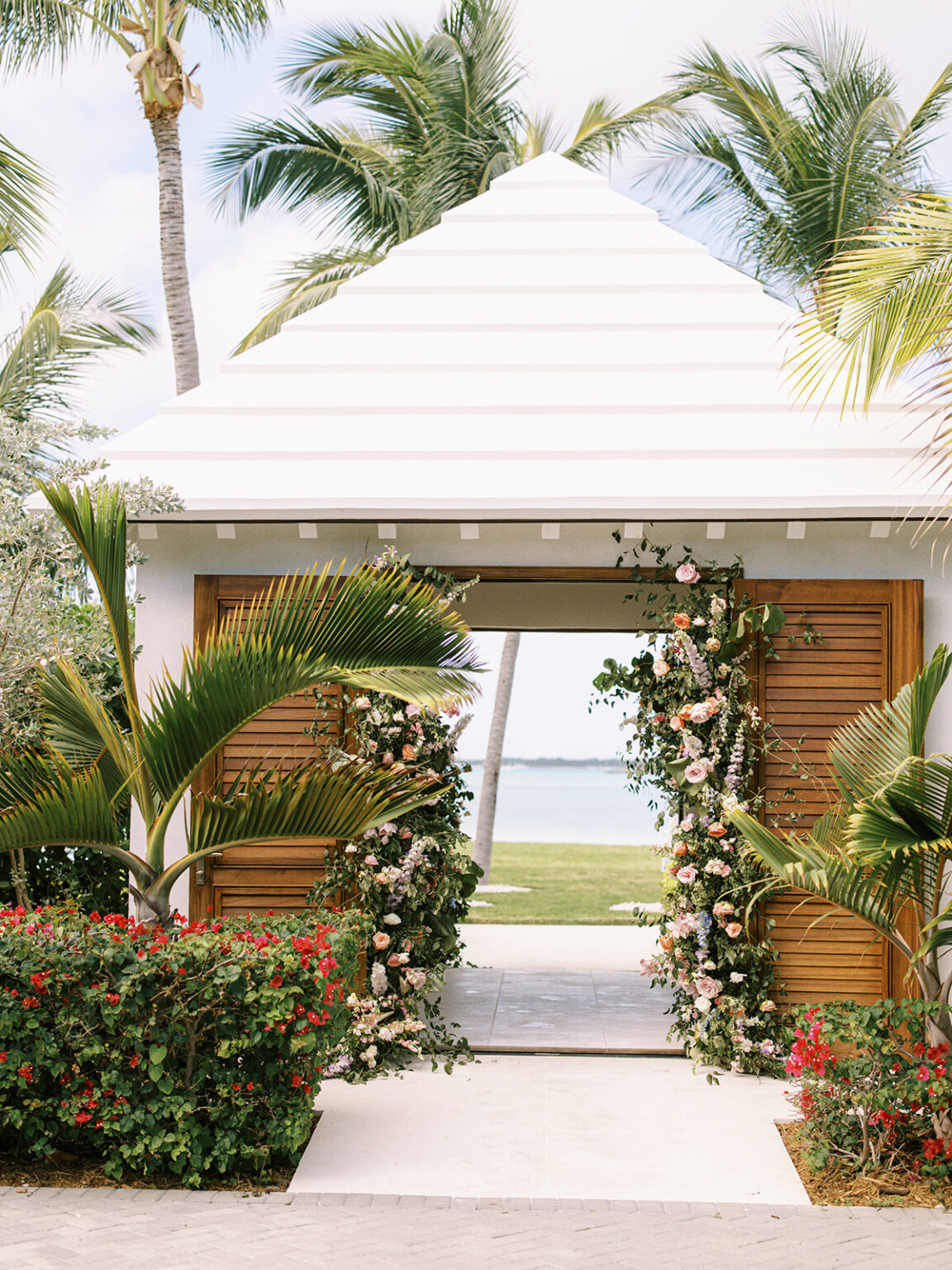 Georgia & Austin: Lush Floral Design for a Colorful Wedding Weekend in ...