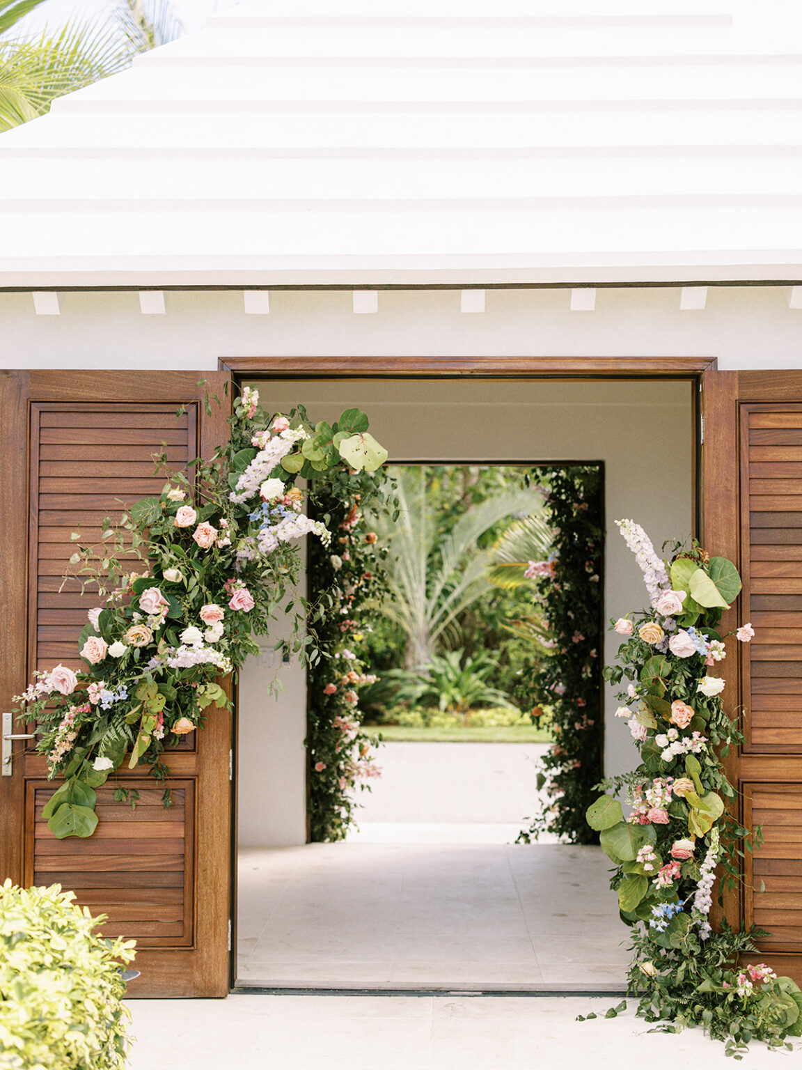 Georgia & Austin: Lush Floral Design for a Colorful Wedding Weekend in ...