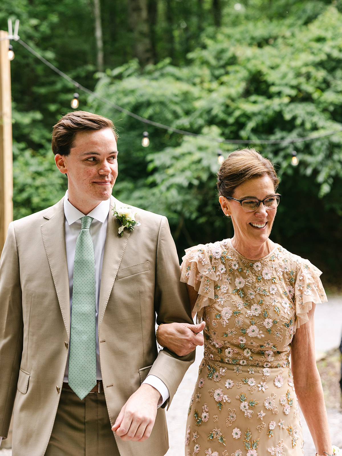 Amy & Kathryn: Whimsical Spring Wedding Floral Design Near Nashville ...