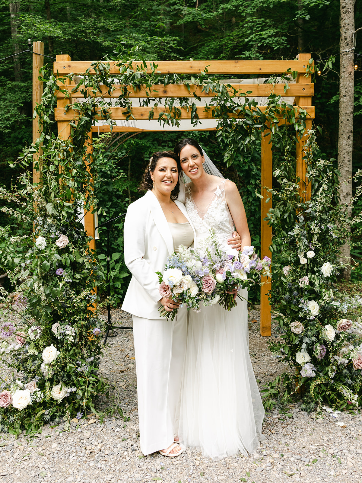 Amy & Kathryn: Whimsical Spring Wedding Floral Design Near Nashville ...