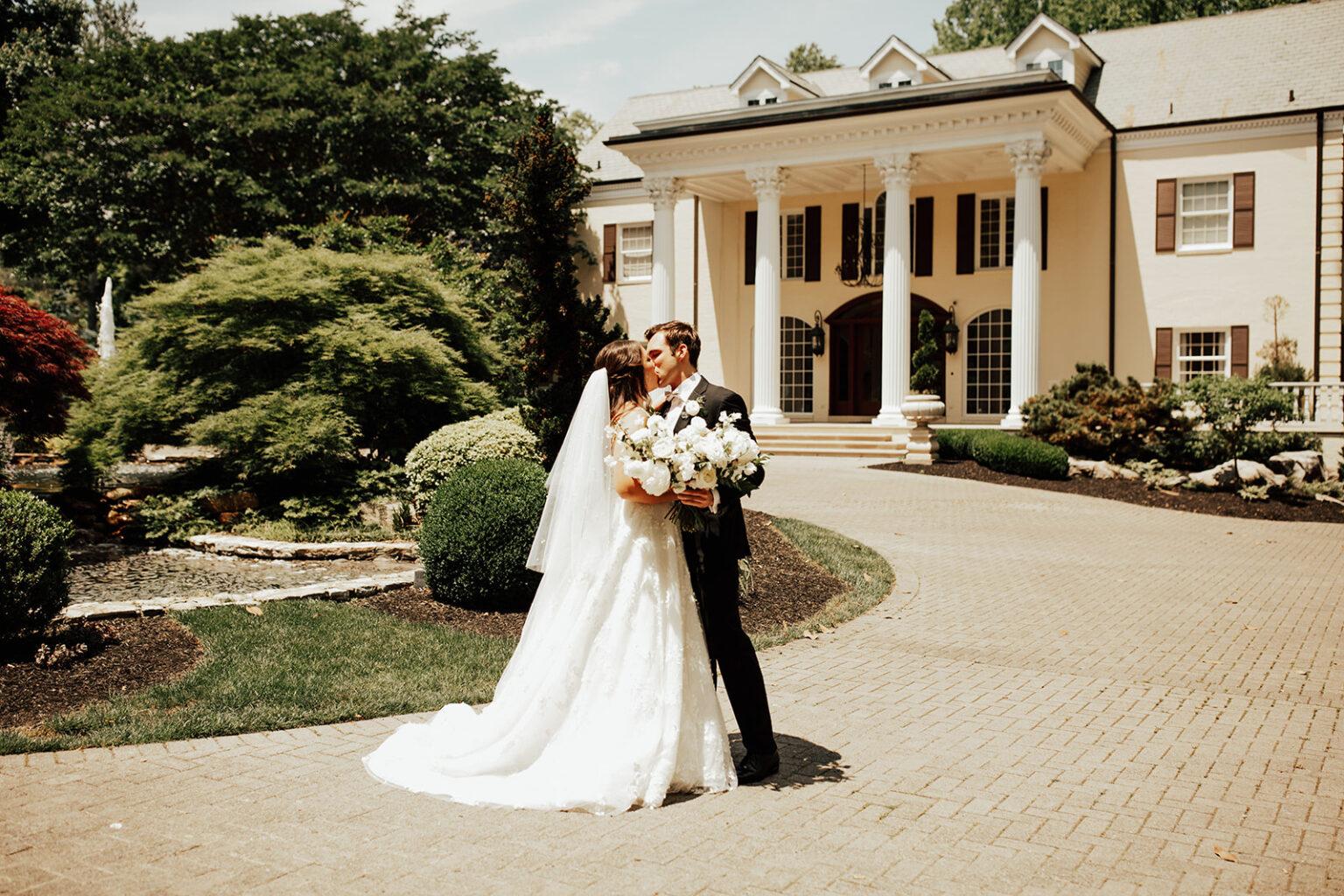 Emily & Alec: Pastel Summer Wedding at Cherokee Dock